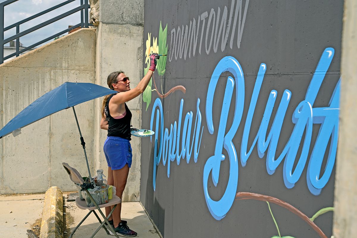 Missouri painter helps revitalize Downtown PB through murals