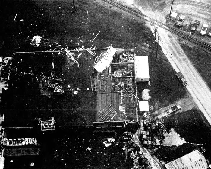 1975: City shakes off tornado, questions siren delay