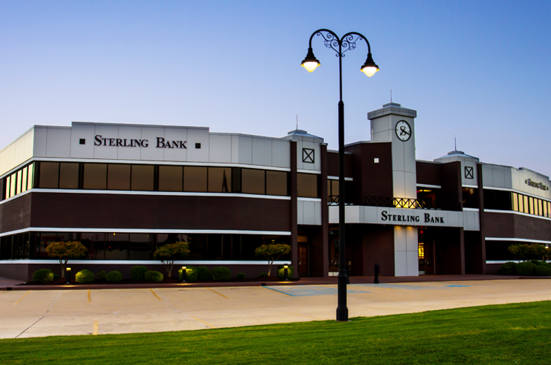 Sterling Bank opens third Arkansas location