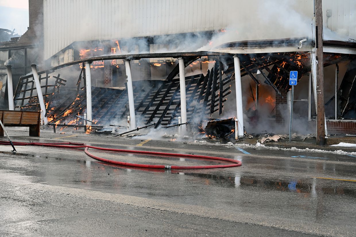 Massive fire destroys block of businesses in Puxico
