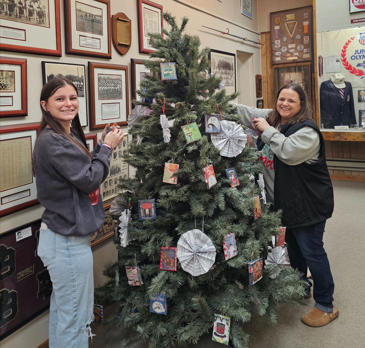Annual Christmas Tree Forest returns to Poplar Bluff museum with a fes...