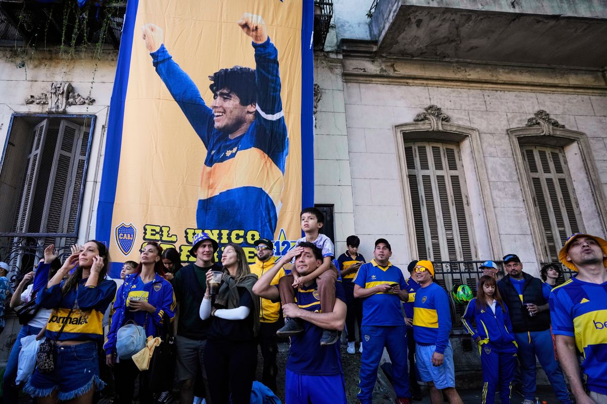 AP PHOTOS: Boca Juniors and River Plate fans taking their passion to t...