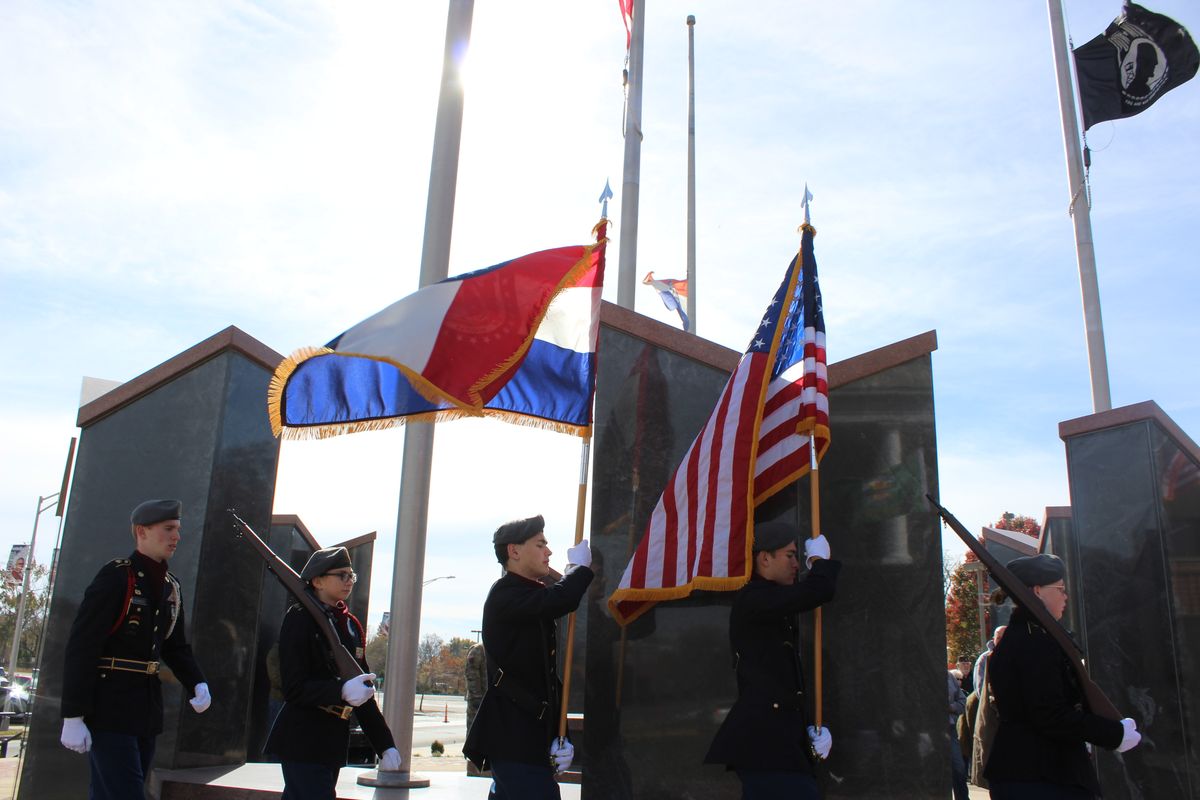 Veterans Wall ceremony unites generations in Poplar Bluff to...