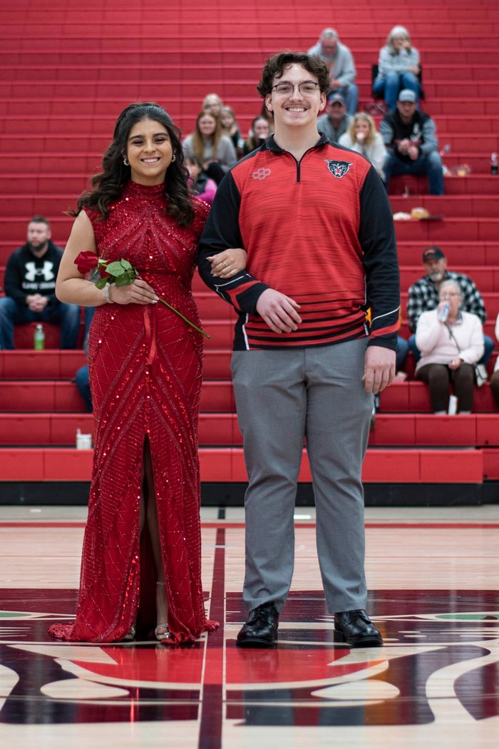 Photo gallery: Students strut at Dexter Homecoming