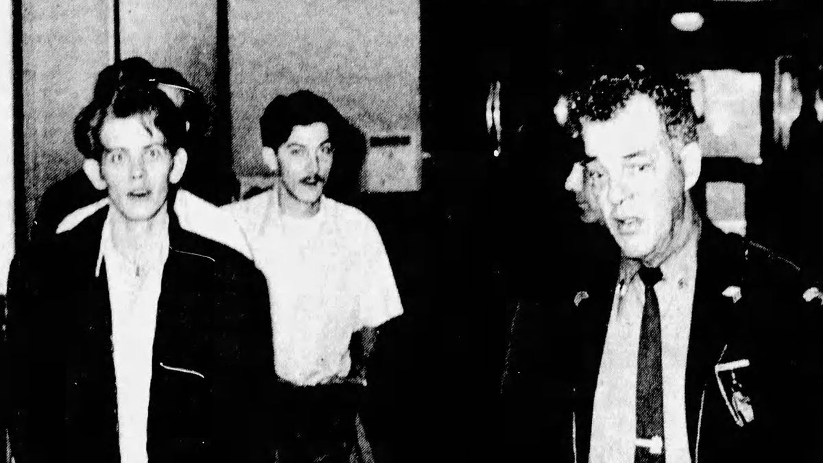1925: City councilmen play hooky on night of big vote