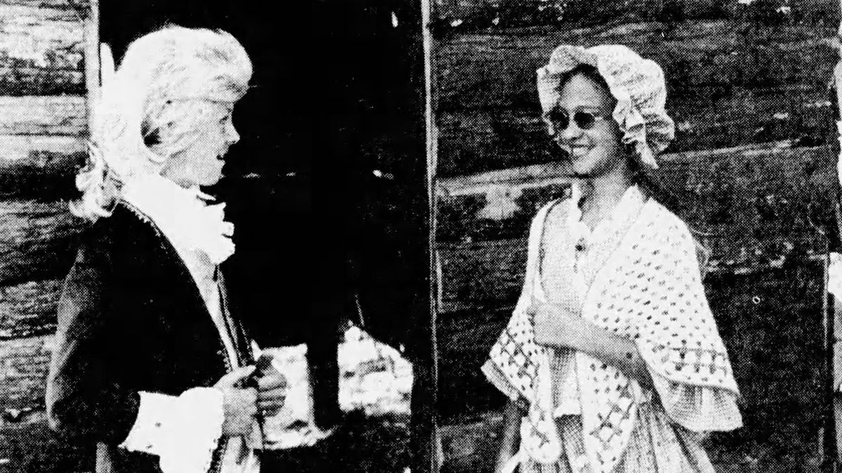1975: Oak Grove parties like it's 1776