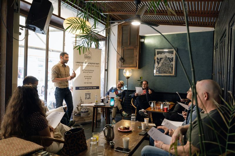 A language course is reviving Moroccan Jewish culture and bridging Mid...