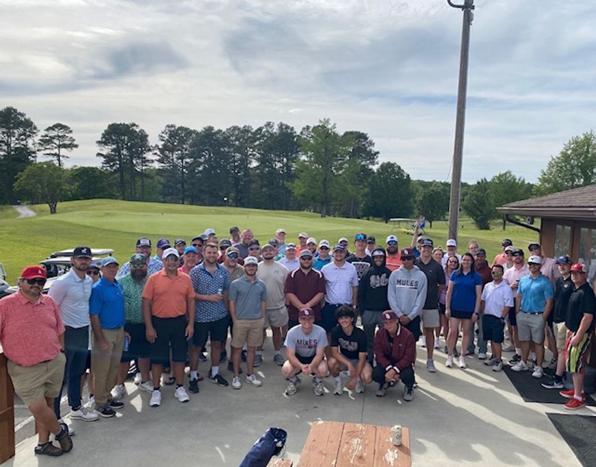 PB Mules Baseball scores big with successful golf tournament fundraise...