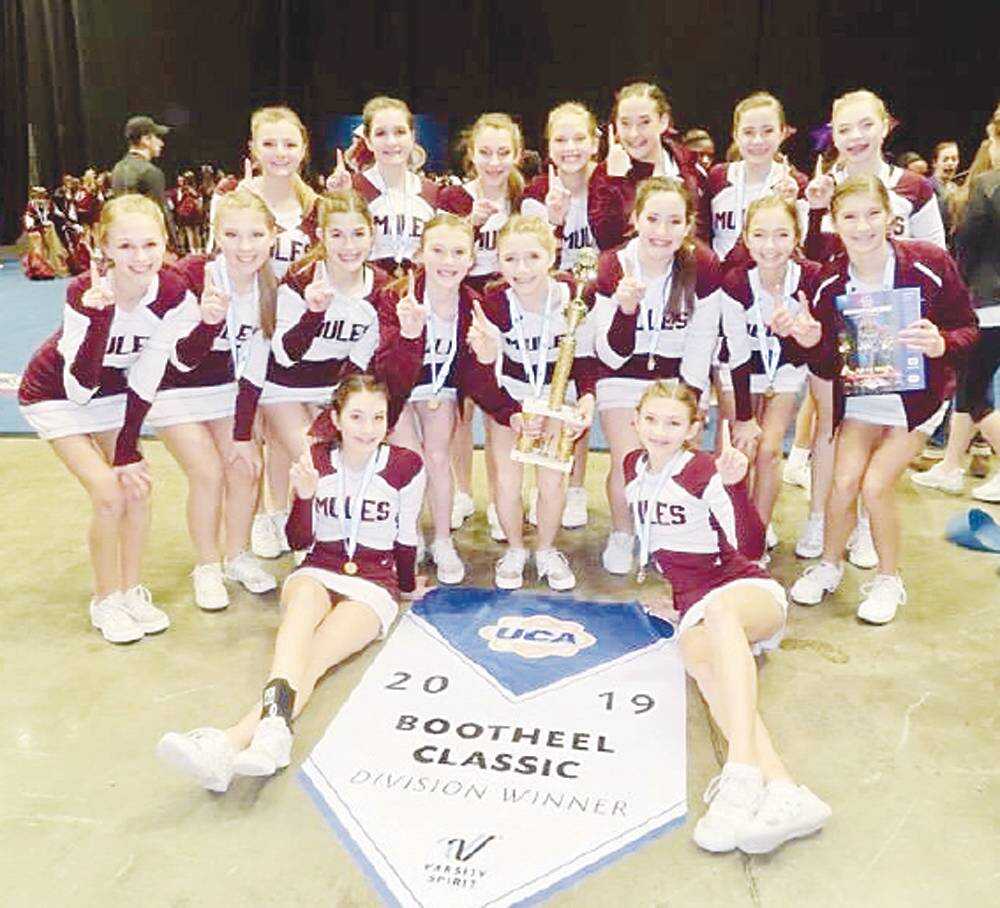 Poplar Bluf Junior High cheer team advances to national competition