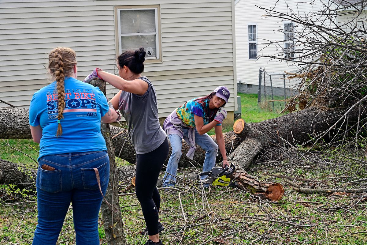 Community volunteer spirit proves to be Bluff Strong