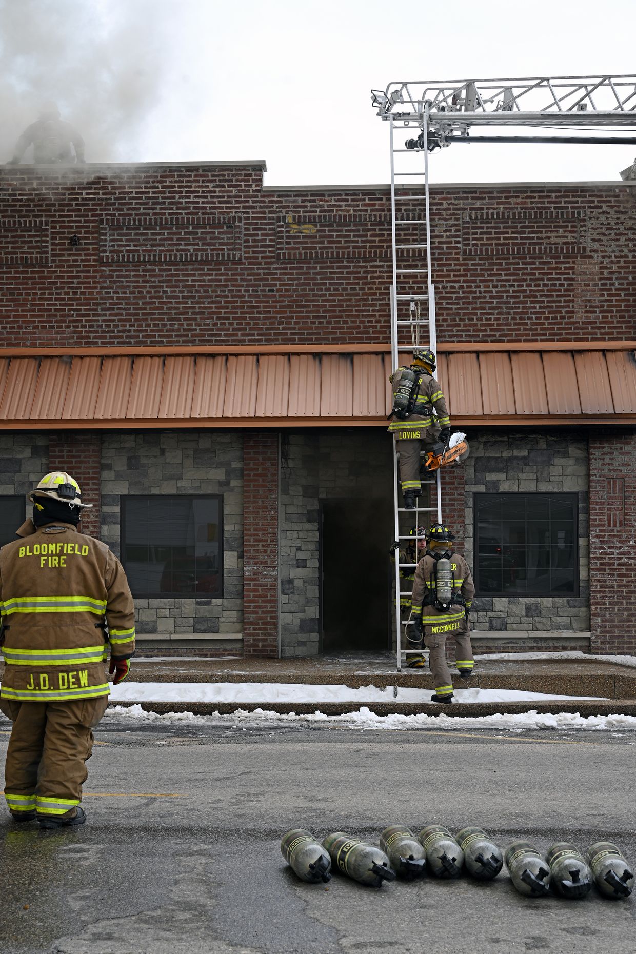 Massive fire destroys block of businesses in Puxico