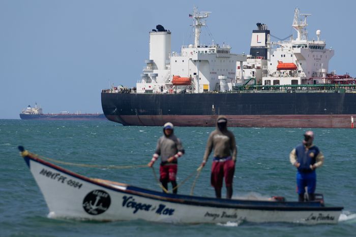 Photos show daily life along Venezuela’s oil coast after Maduro’s capt...
