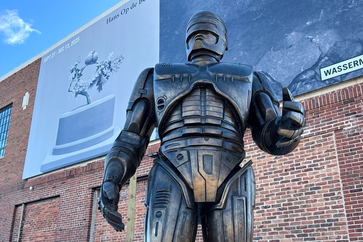 Detroit's own crime-fighter RoboCop finally stands guard in ...