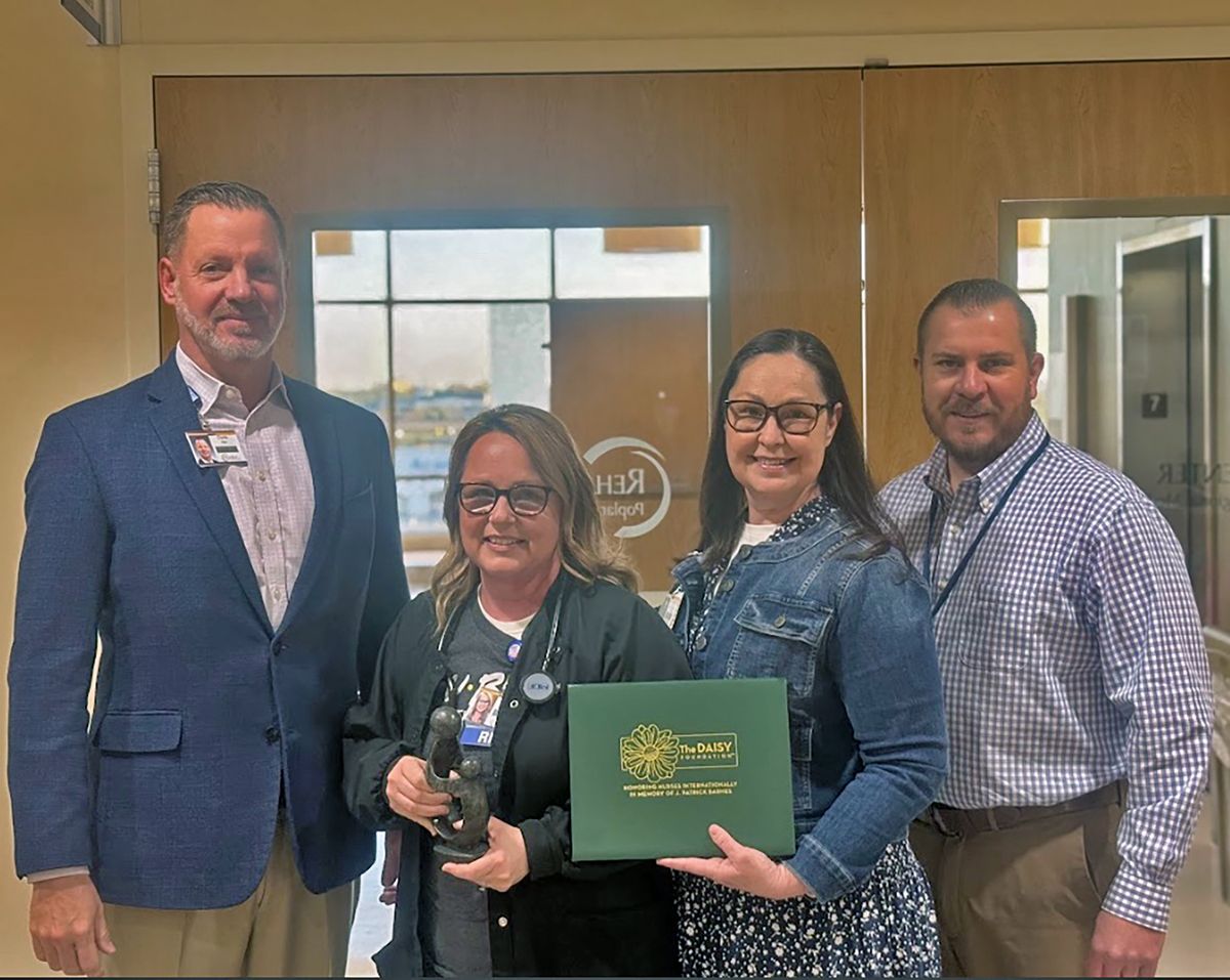 Jenny Earnheart receives DAISY Award