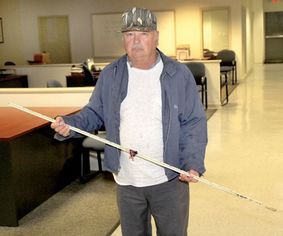 Dog encounter ends peacefully for Tunis man