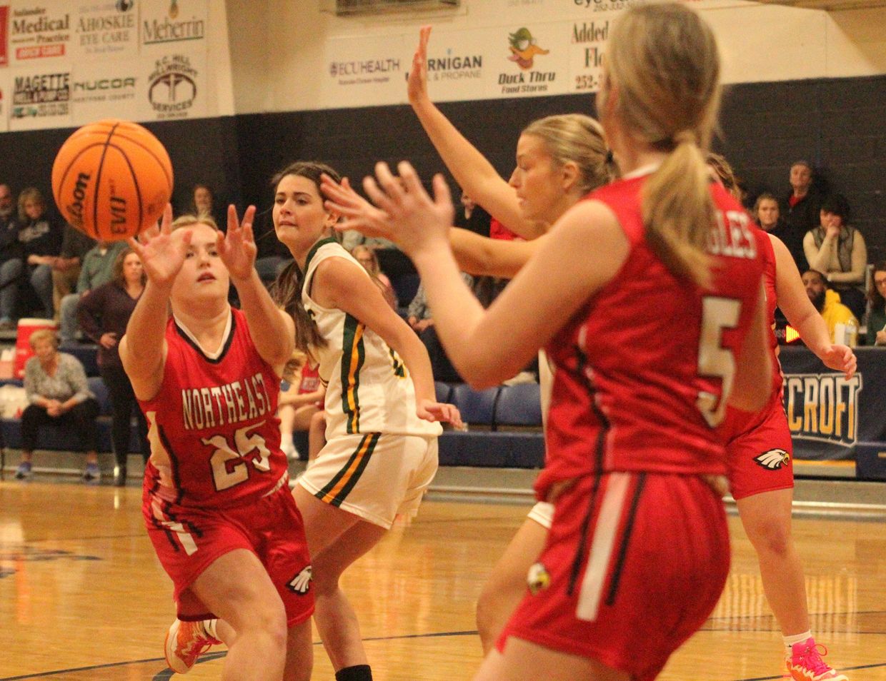 Lady Eagles edge Ridgecroft for Baggett title