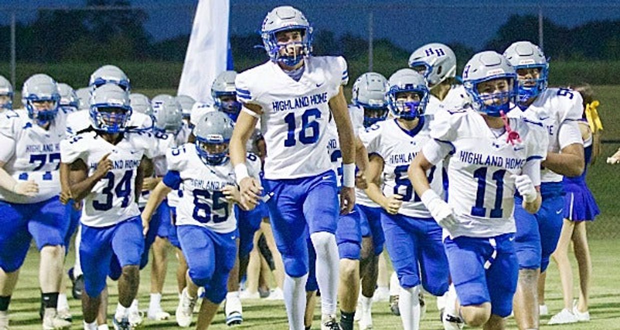 Crenshaw football season continues