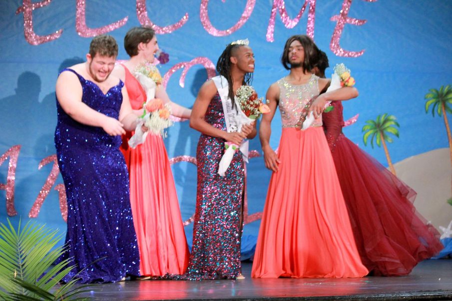 LHS holds womanless beauty pageant