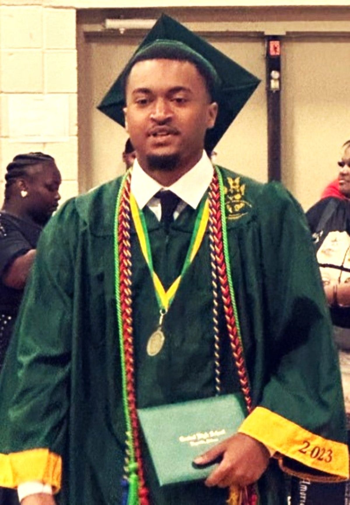 Elmore Bolling Initiative awards scholarship