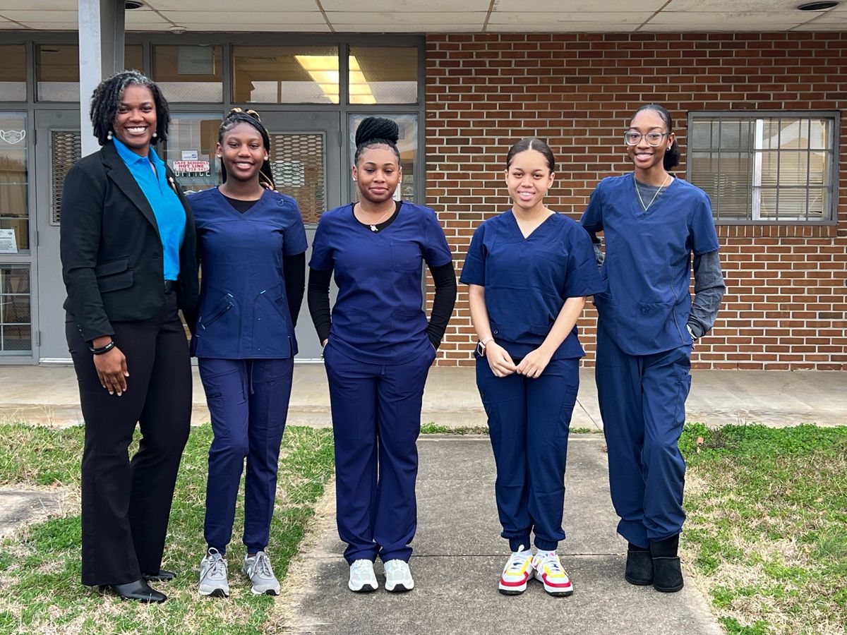 Dual enrollment students complete first semester