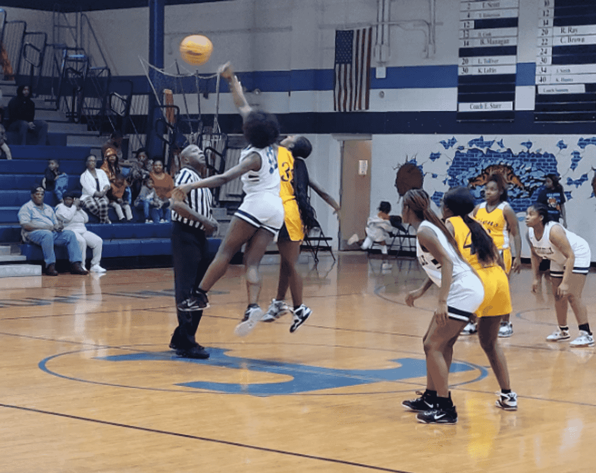 Calhoun girls advance to finals