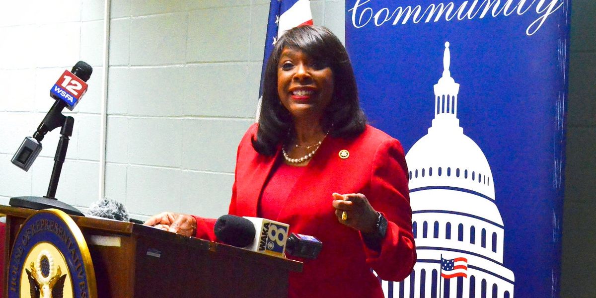 Sewell takes oath of office