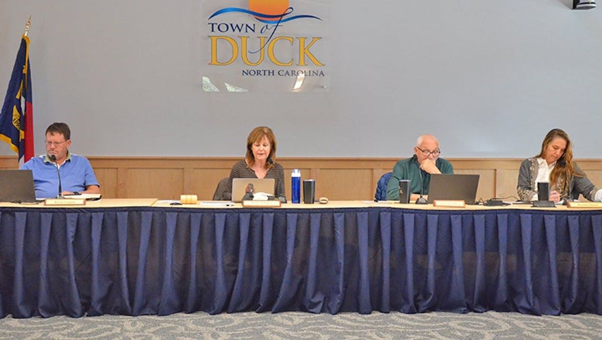 Duck Town Council approves lifeguard contract