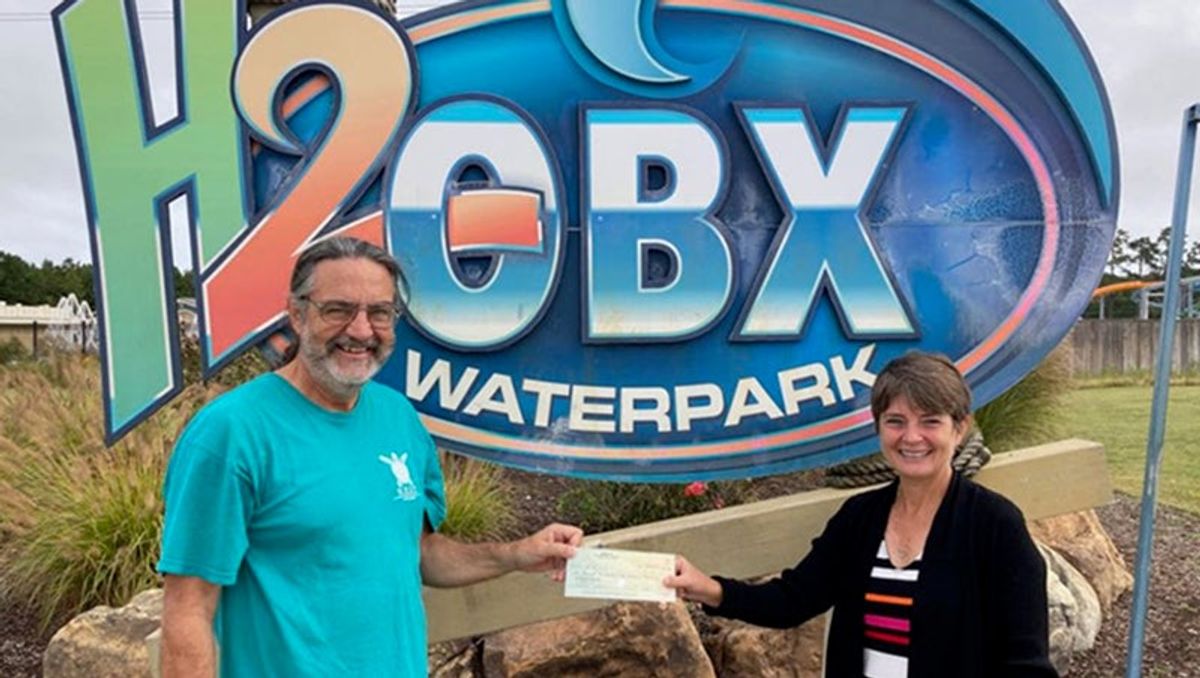H2OBX management, employees, patrons help support N.E.S.T.