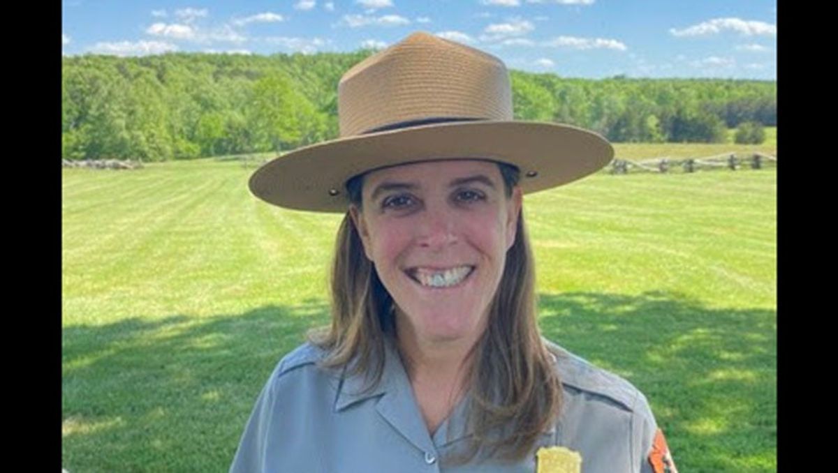 Robin Snyder selected as deputy superintendent for CHNS, Fort Raleigh ...