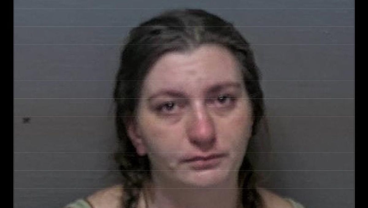 Kitty Hawk woman arrested on drug charges