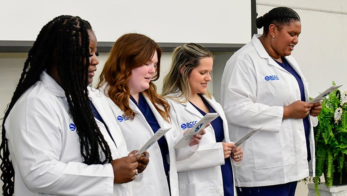 Medical lab tech students celebrate program completion with ...