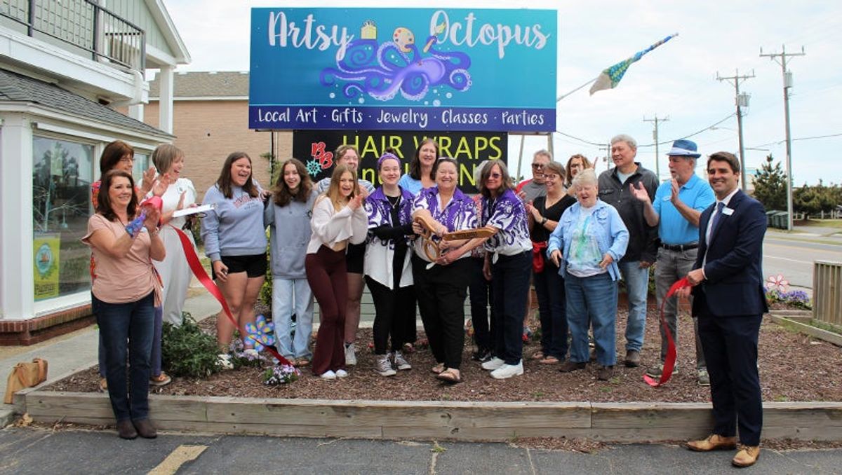 Outer Banks Chamber of Commerce holds ribbon cutting for Artsy Octopus