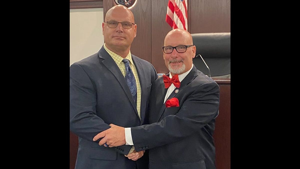 Bobby Hanig sworn in as state senator