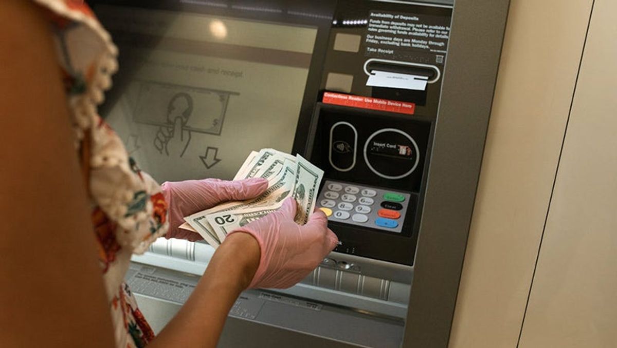 Instant Withdrawal vs. Standard Payout Casinos: What's the Difference?