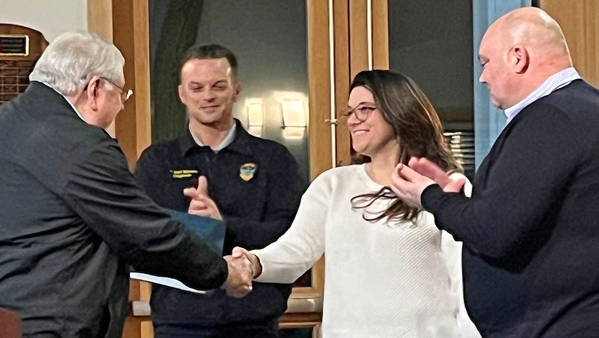 Presentations highlight Duck council meeting