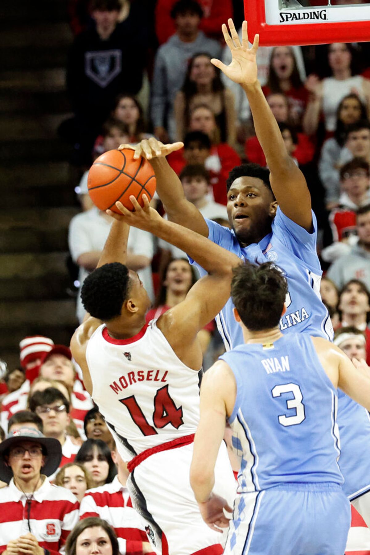 Tar Heels win battle of bad shots