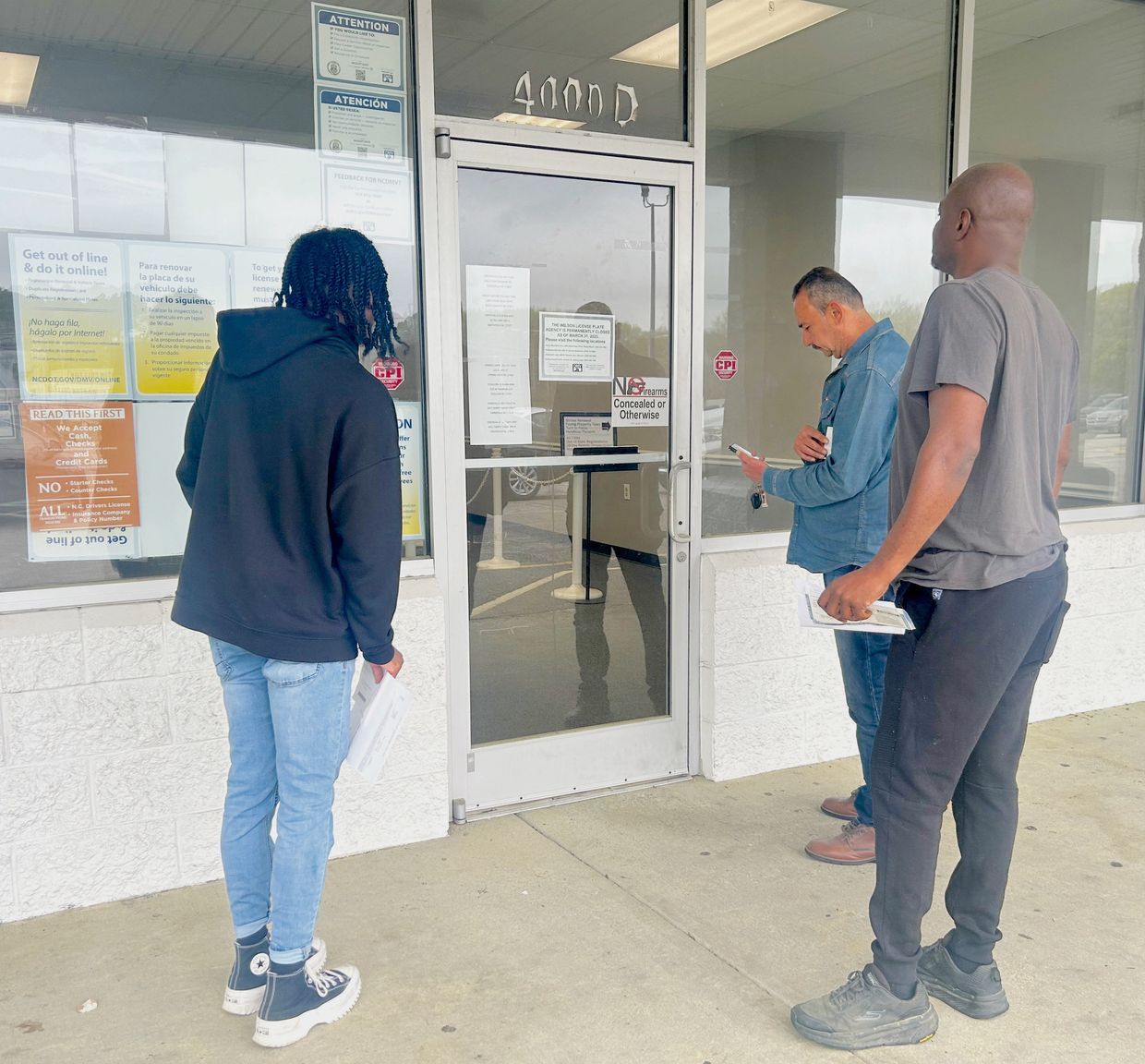 License plate agency set to reopen Tuesday