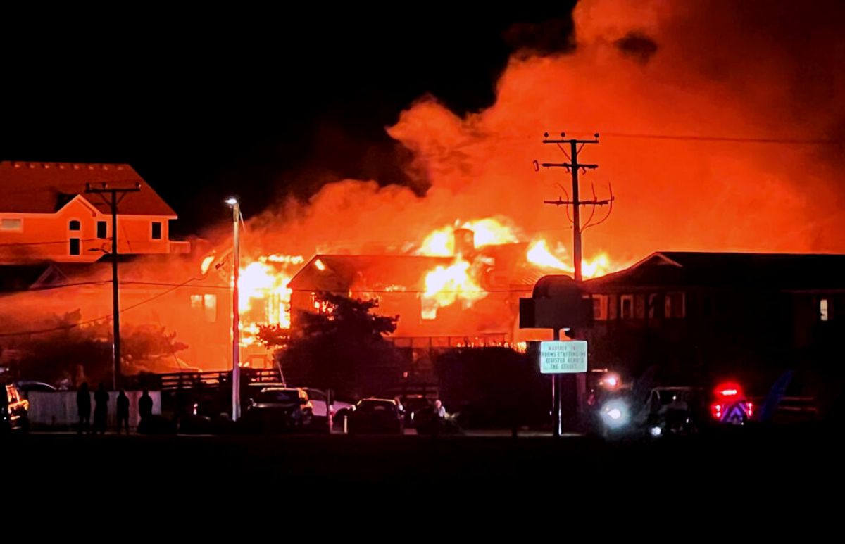 3 vacationers killed, 3 others hurt in Outer Banks house fire