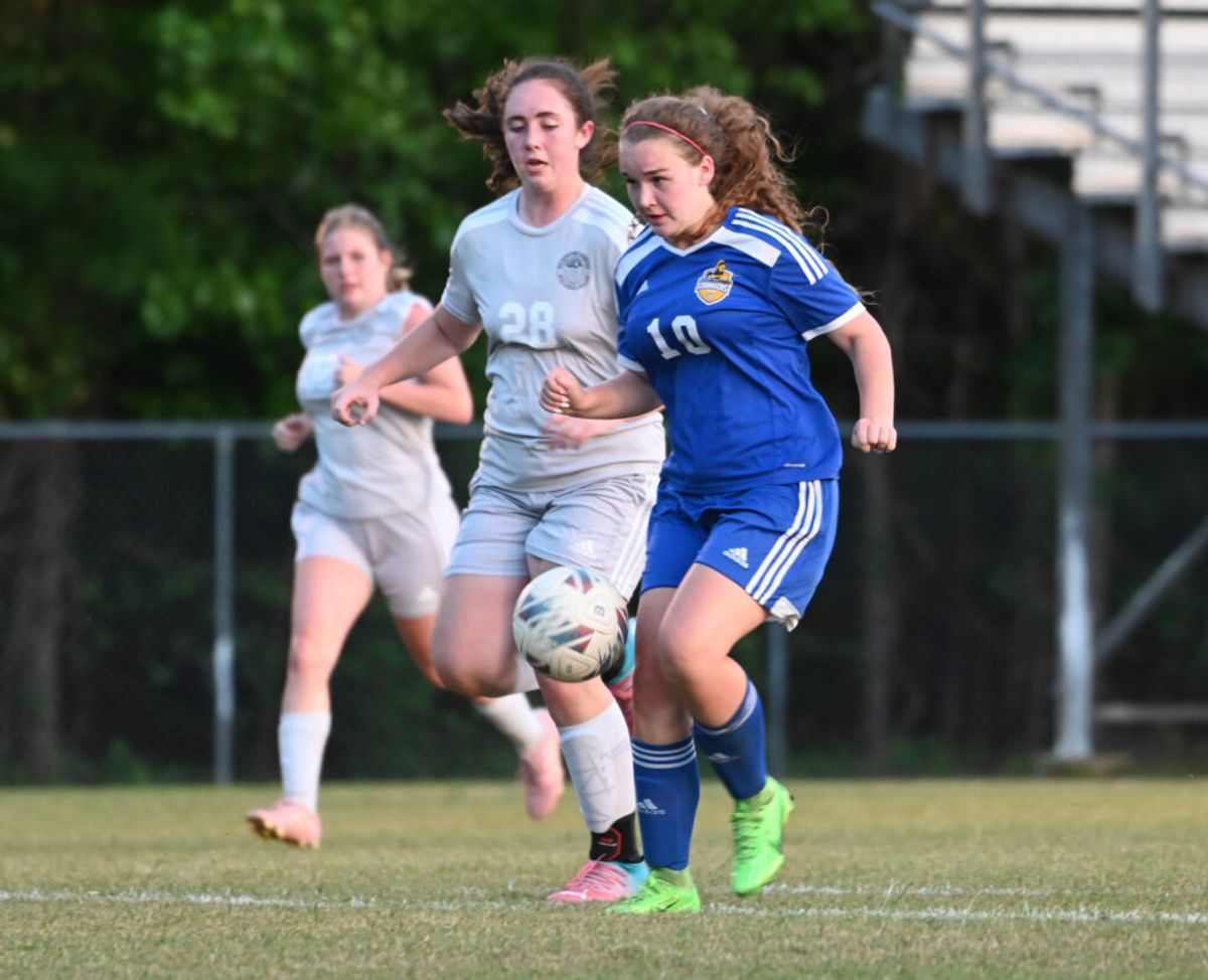 NCCSA ROUNDUP: Lady Chargers advance to soccer, softball finals