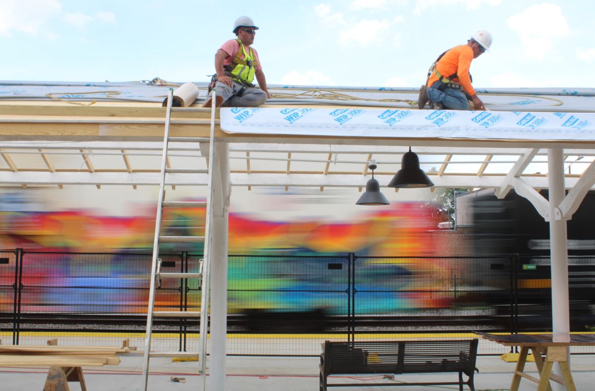 Train station canopy work taking shape