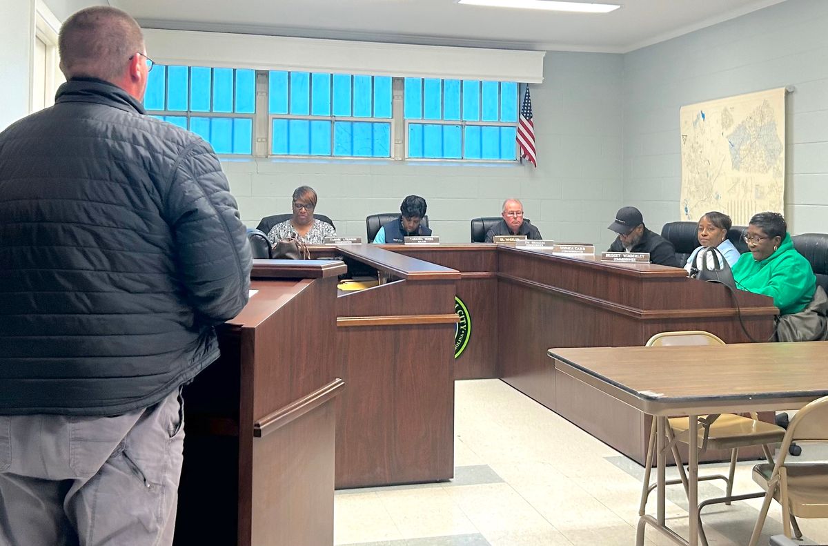 Elm City engineer updates projects during meeting