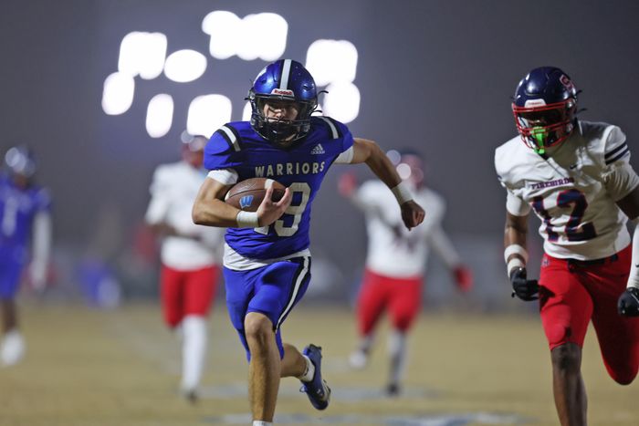 Warriors smash Firebirds 42-21 to advance to 5-A East semis