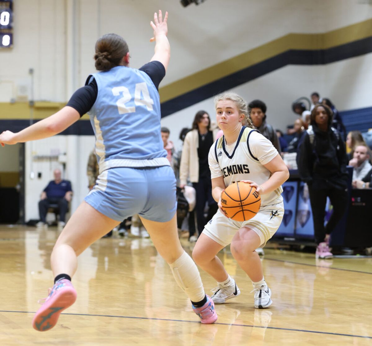 Skinner, Freeman lead Fike past CBA 42-33