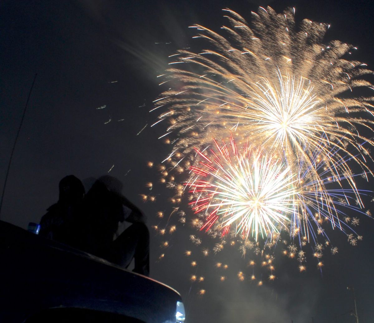 Wilson cheers Fourth of July with fireworks