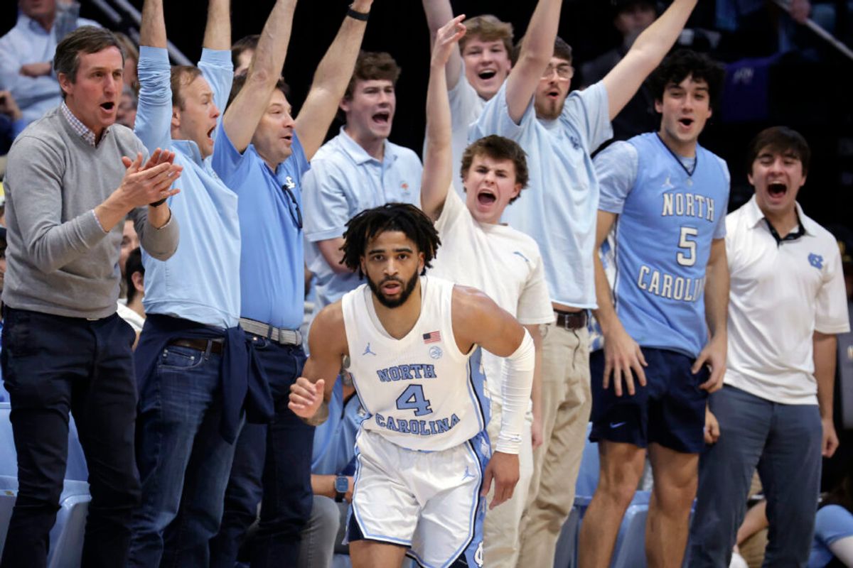 Despite Davis' brilliant performance, UNC struggles to finish off Miam...