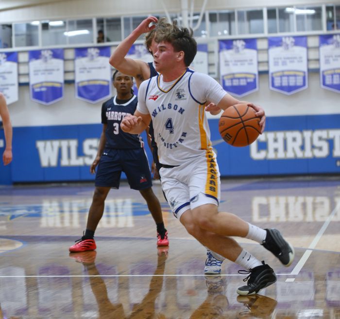 Parrott pulls away from WCA boys in 4th quarter, 56-47