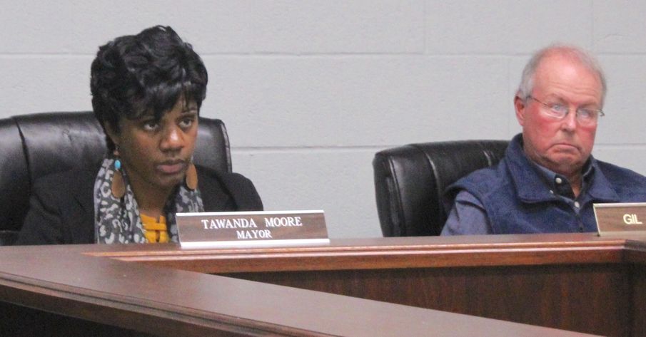 Elm City board executes contract for financial assistance