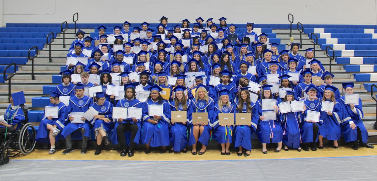 Hunt seniors recognized at Awards Day
