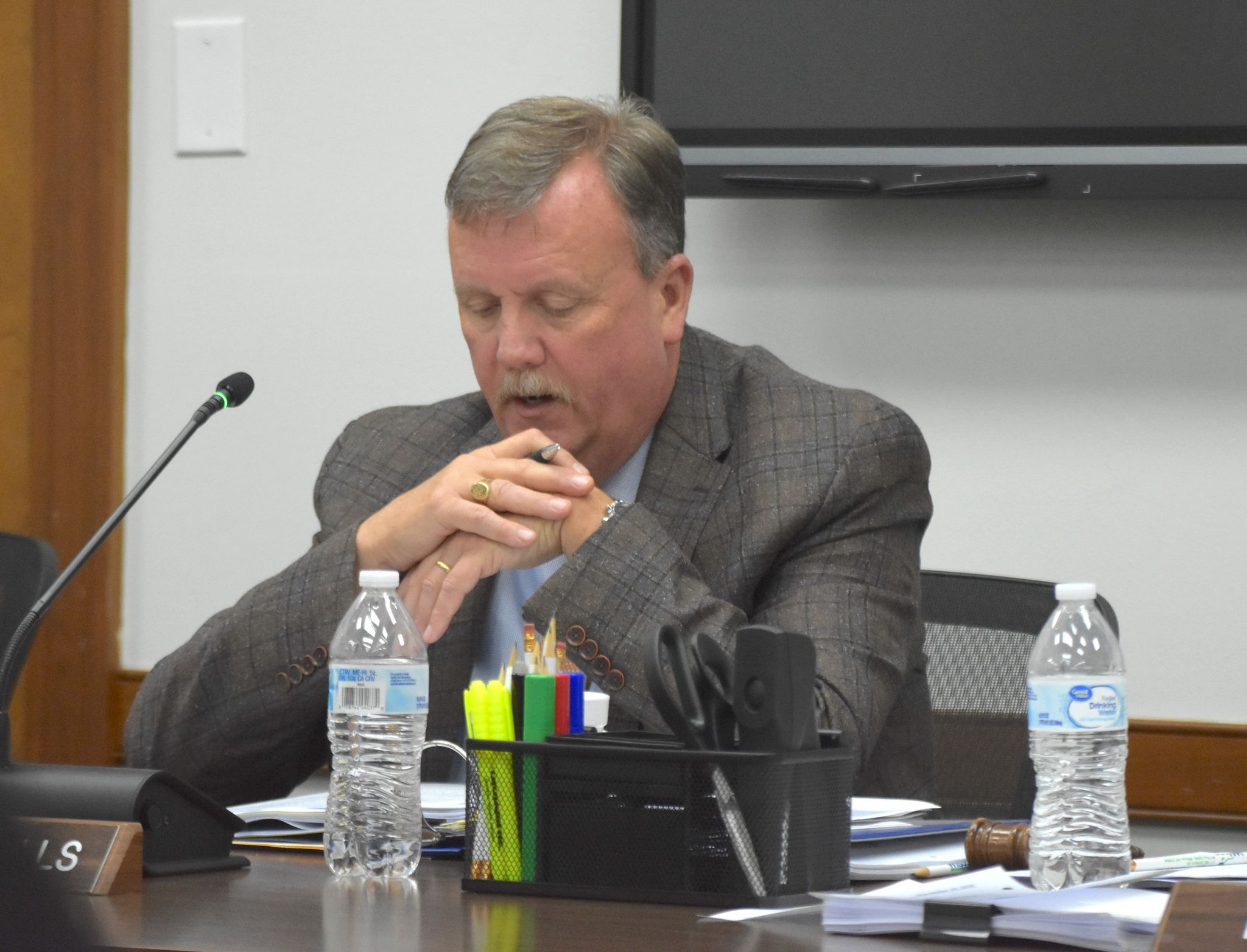 Wilson County Schools superintendent announces spring retire...