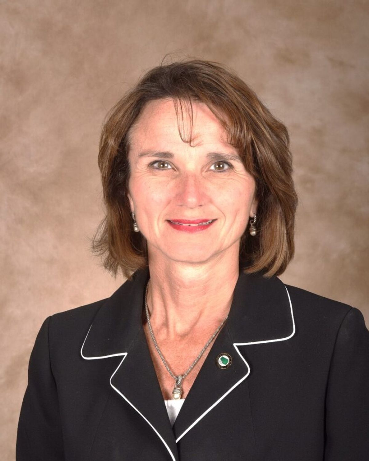 County manager to retire at end of the year